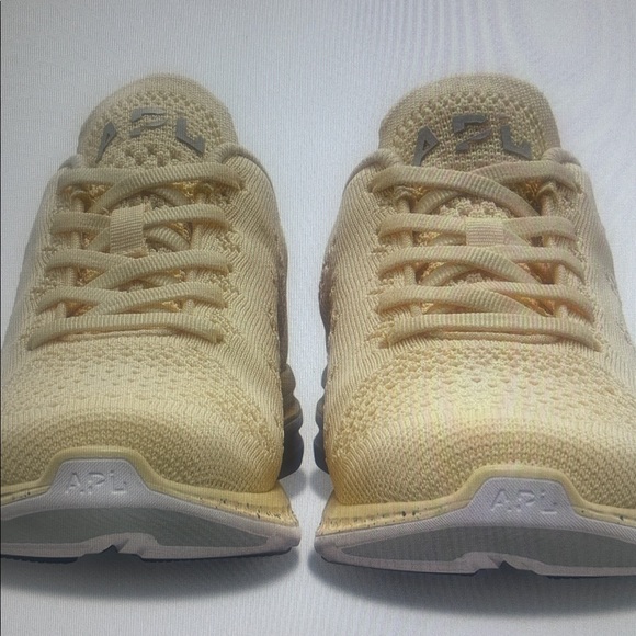 APL | Shoes | New Mens Apl Techloom Pro Color Vanilla Creme White Size ...